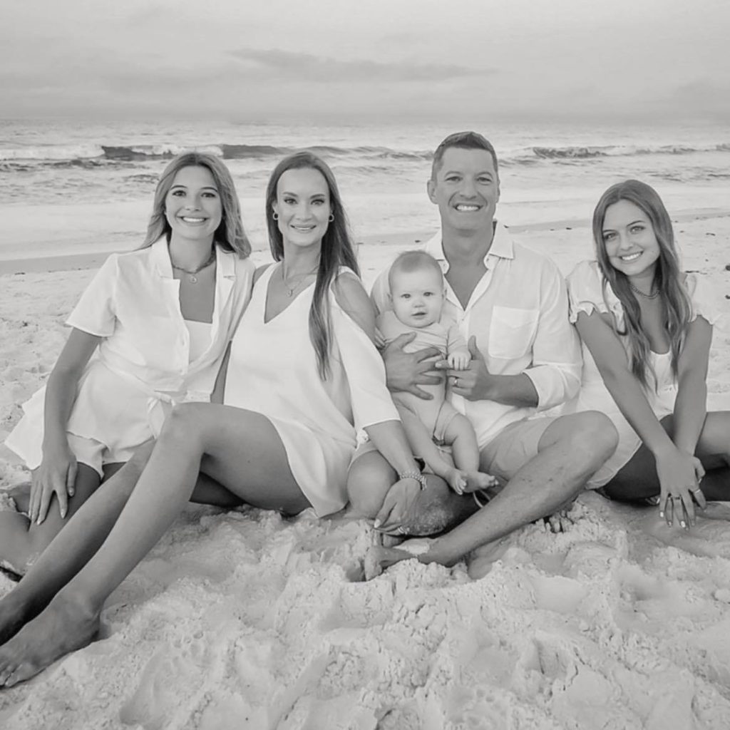 Veterinarians - Mercy Veterinary Hospital